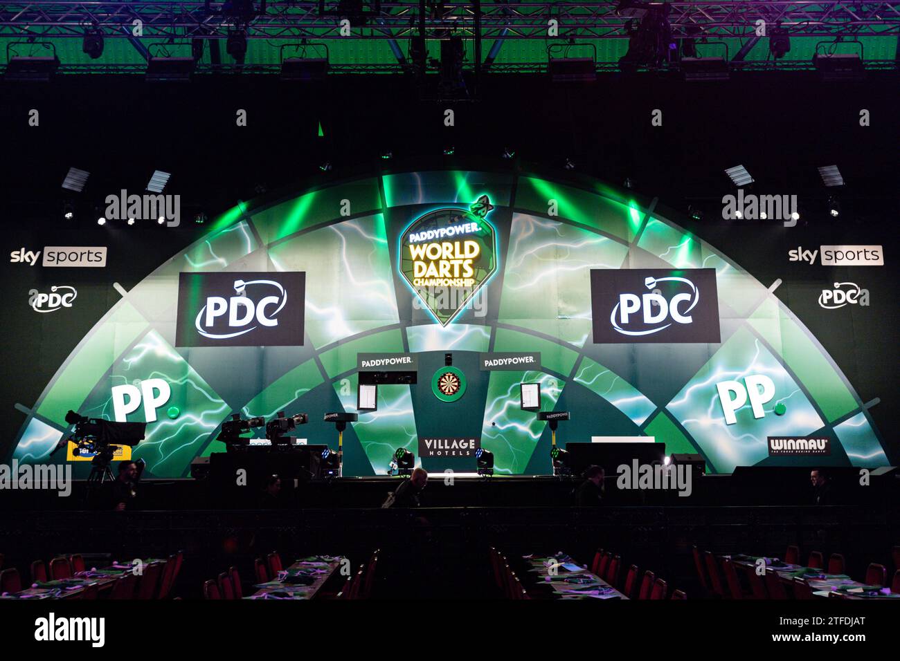 Alexandra Palace, London, UK. 20th Dec, 2023. 2023/24 PDC Paddy Power ...