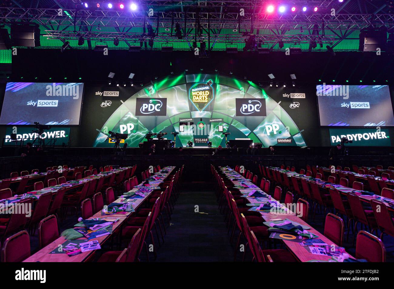 Alexandra Palace, London, UK. 20th Dec, 2023. 2023/24 PDC Paddy Power ...