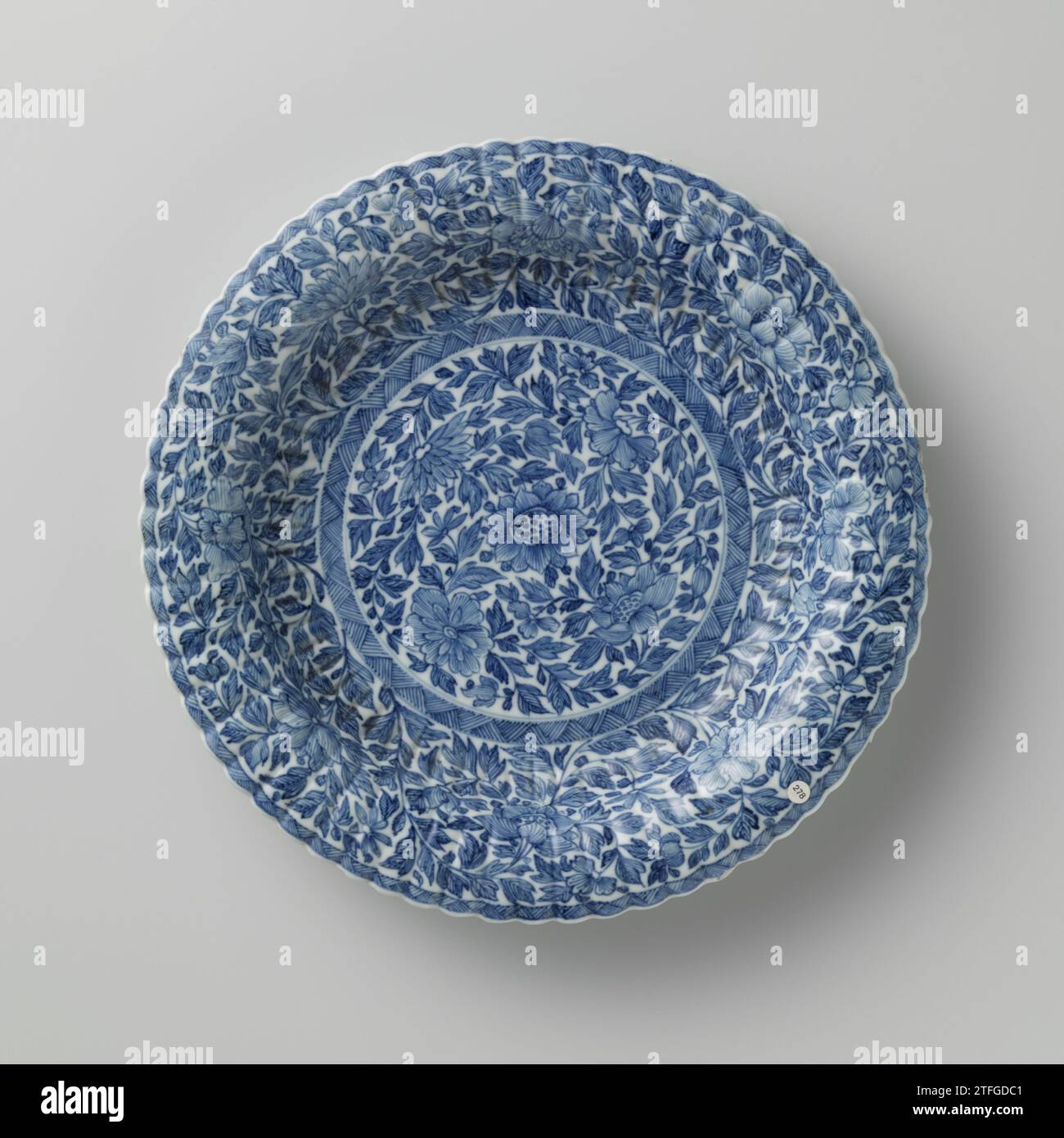 Plate with fluted sides and continuous flower pattern, anonymous, c ...