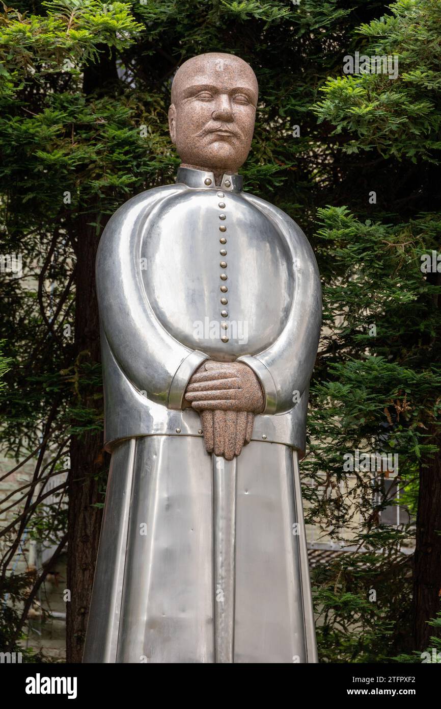 Dr sum yat sen statue hi-res stock photography and images - Alamy