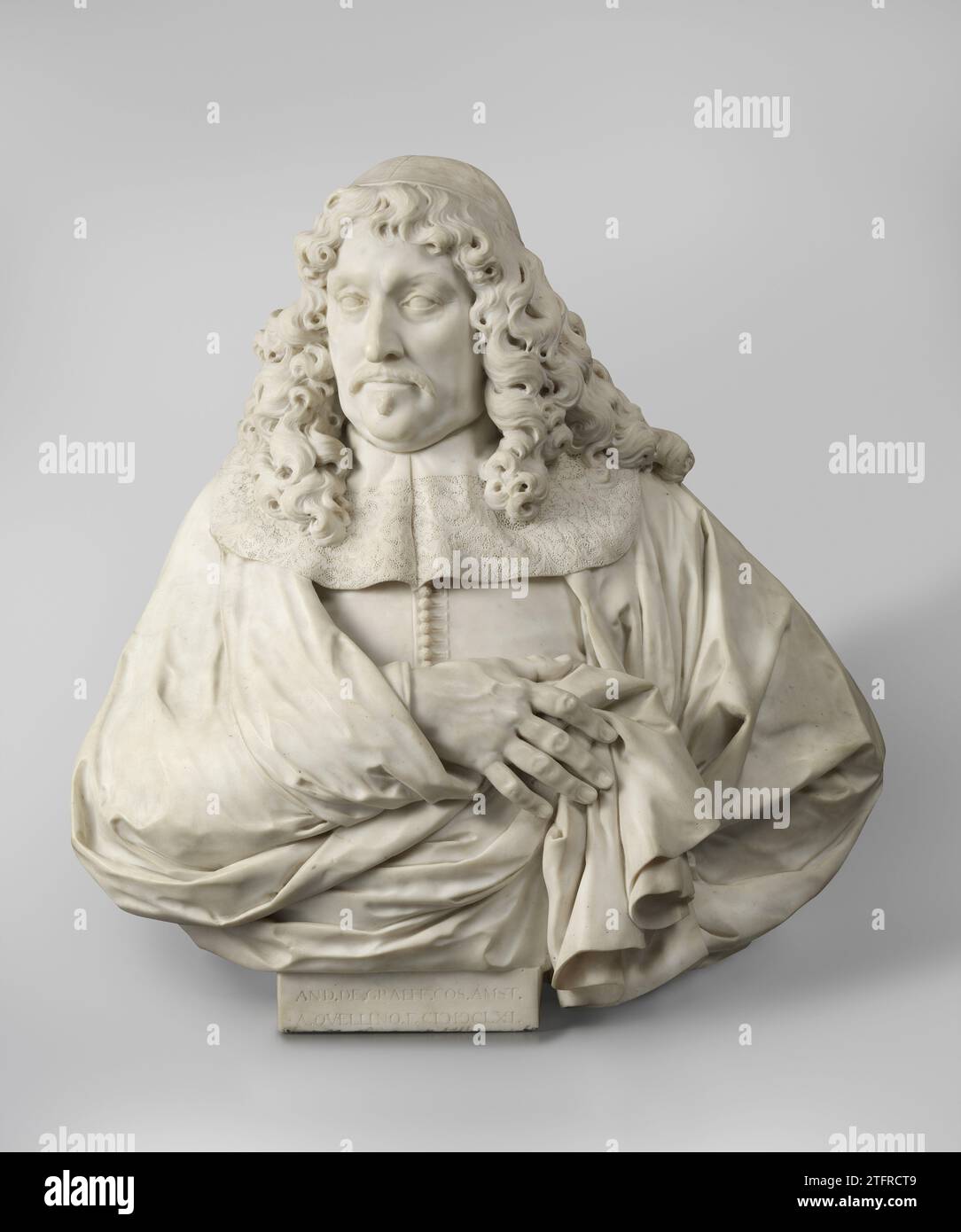 Male right hand marble hi-res stock photography and images - Alamy