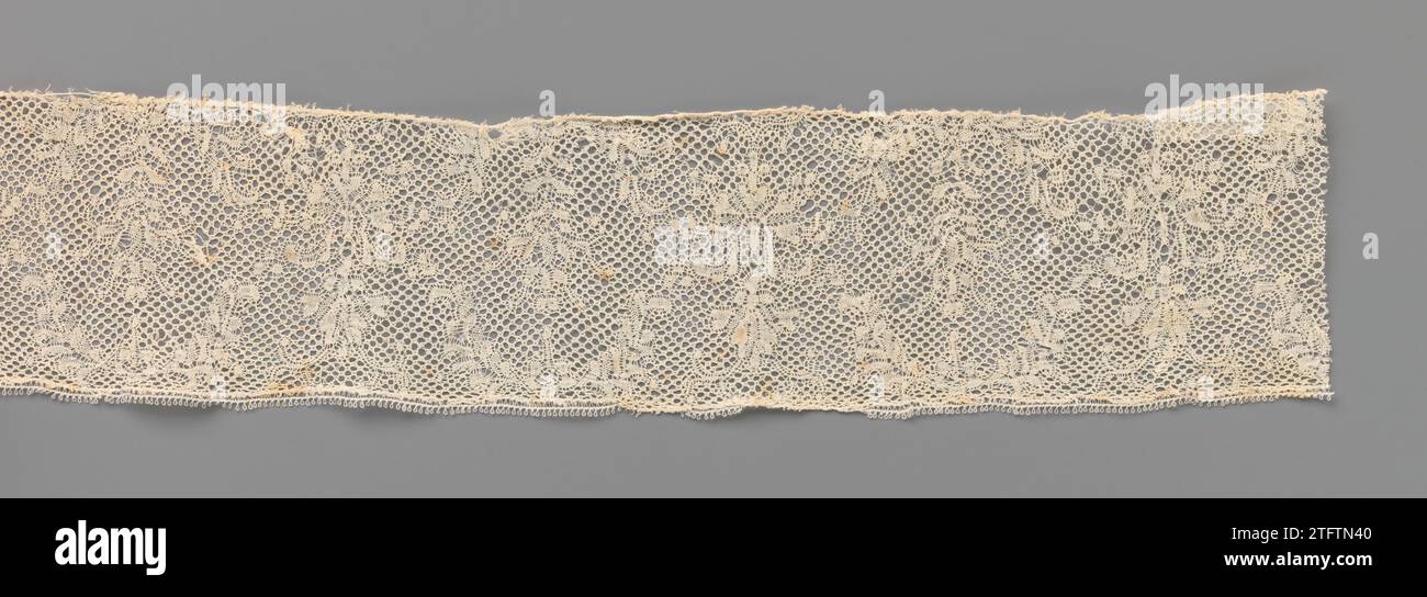 Strip bobbin with diamond -shaped fields and candelabar motifs ...