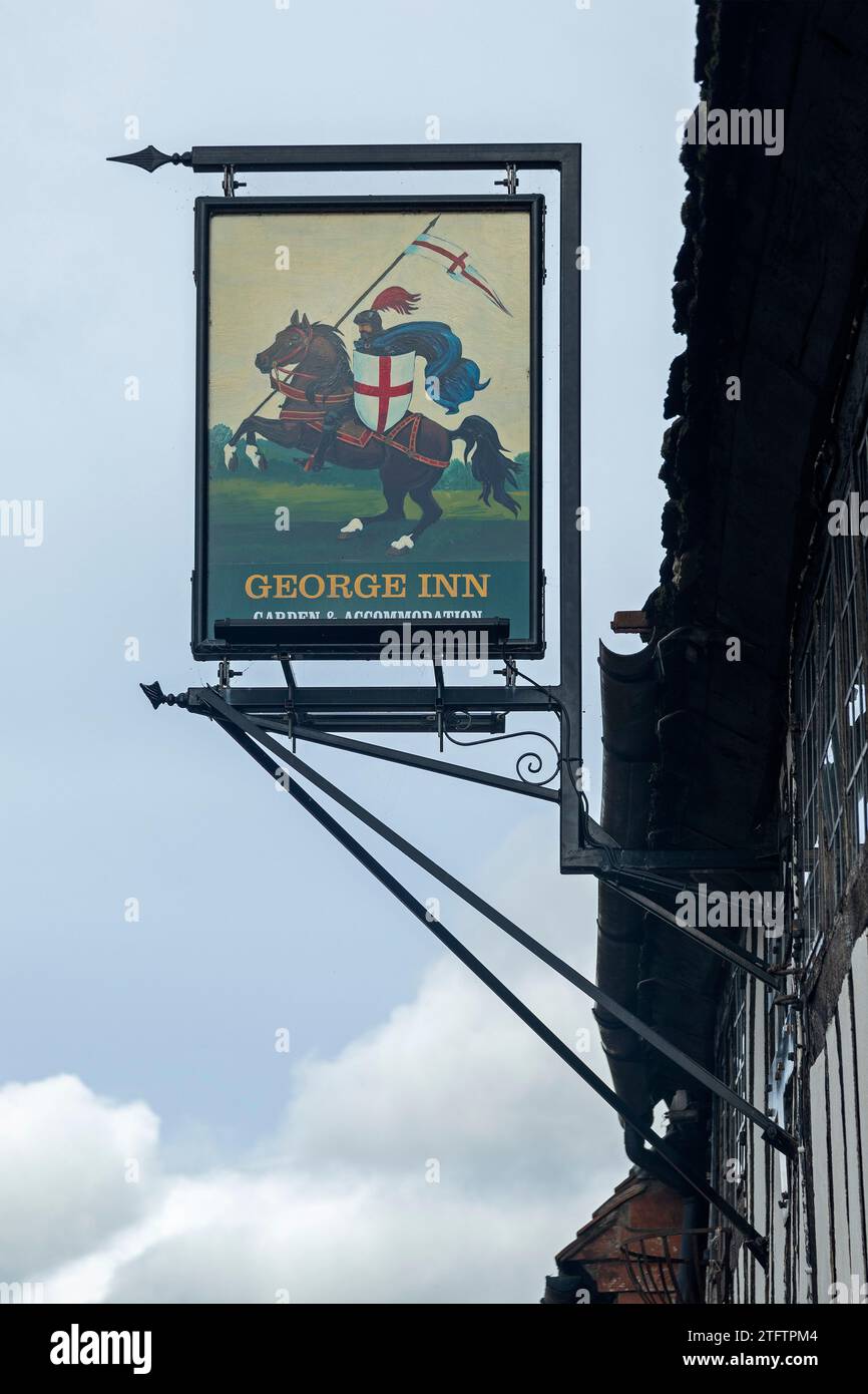 Pub inn sign hi-res stock photography and images - Alamy