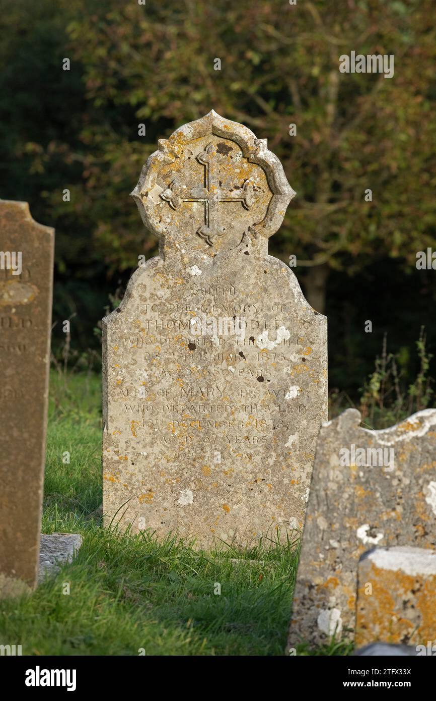 Gravestones england hi-res stock photography and images - Alamy