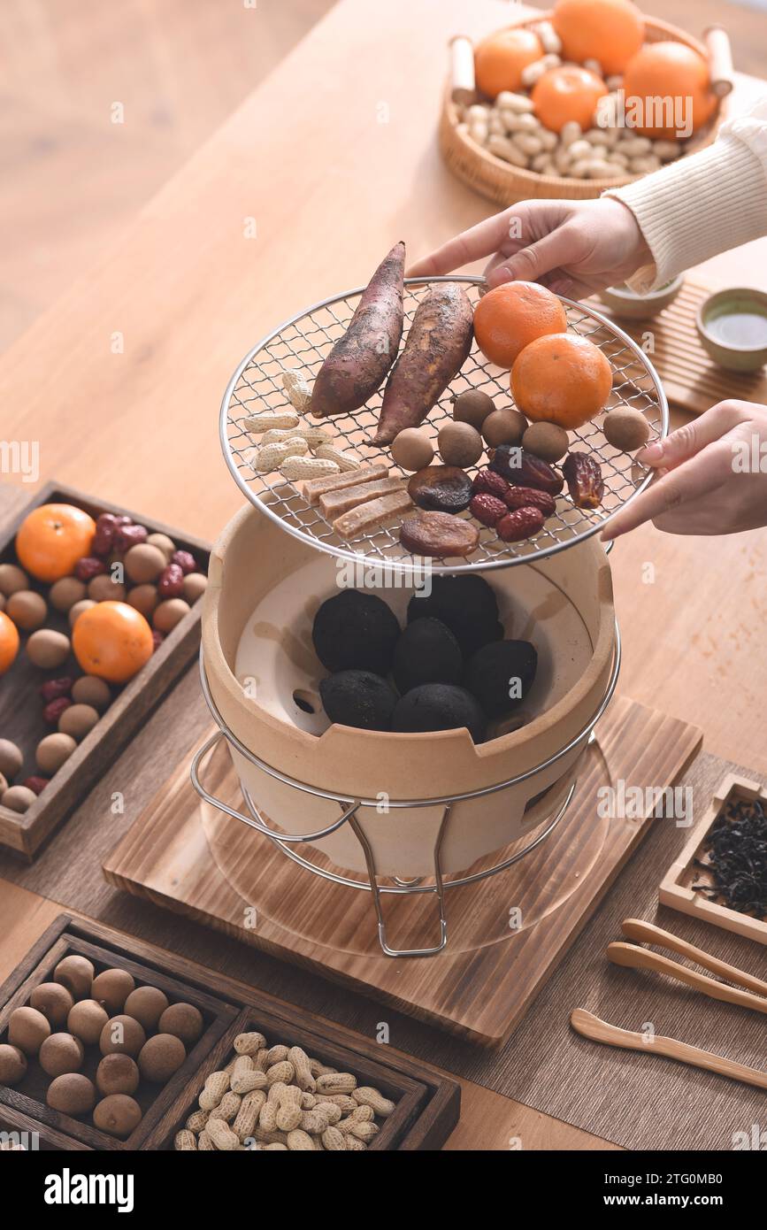 Dinner knowledge hi-res stock photography and images - Alamy