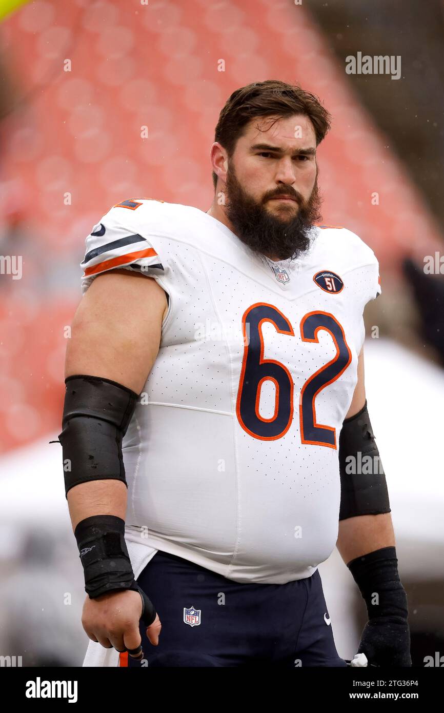Chicago Bears offensive lineman Lucas Patrick (62) warms up prior to the start of an NFL ...