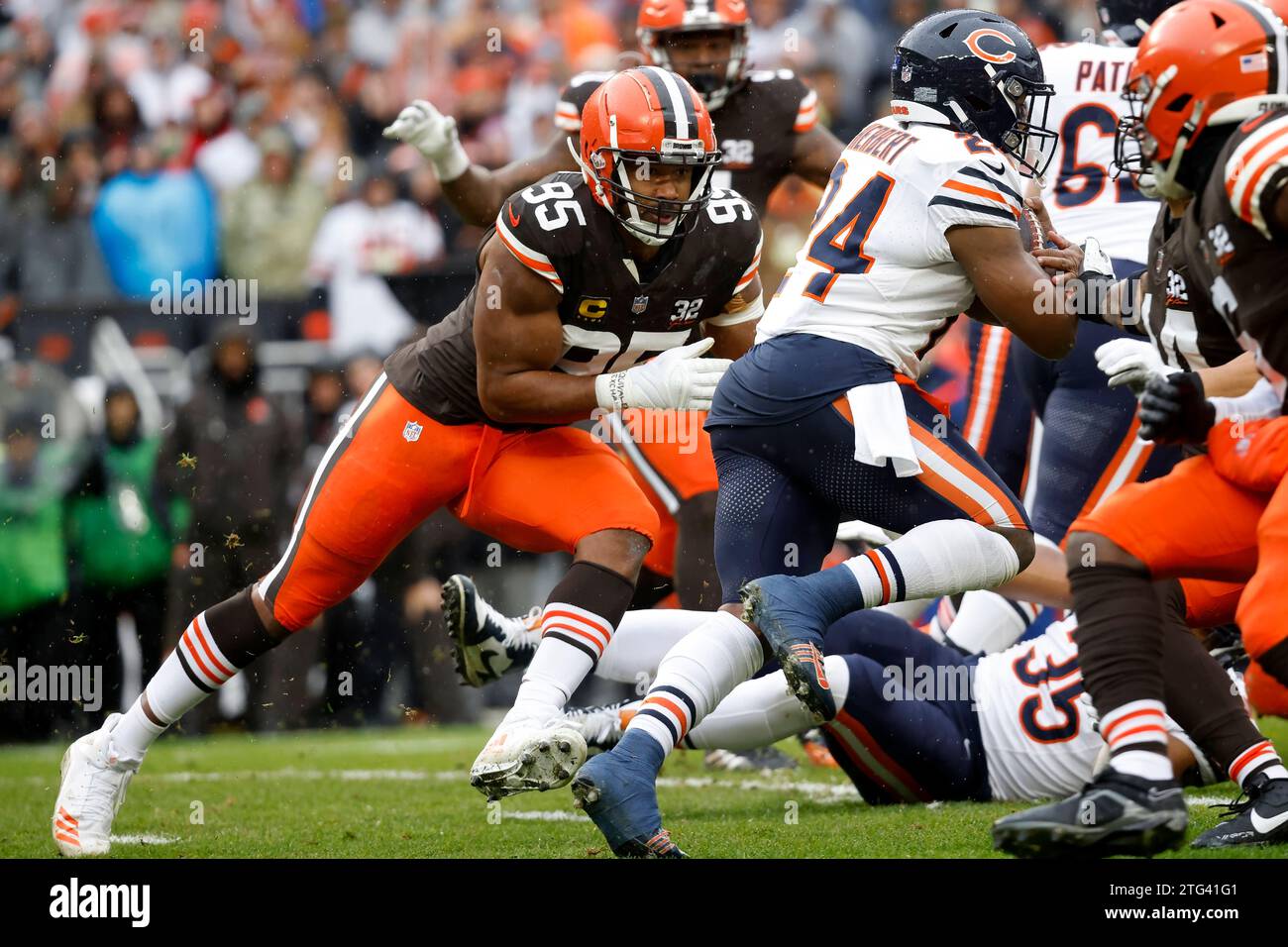 Cleveland Browns defensive end Myles Garrett (95) runs after Chicago ...