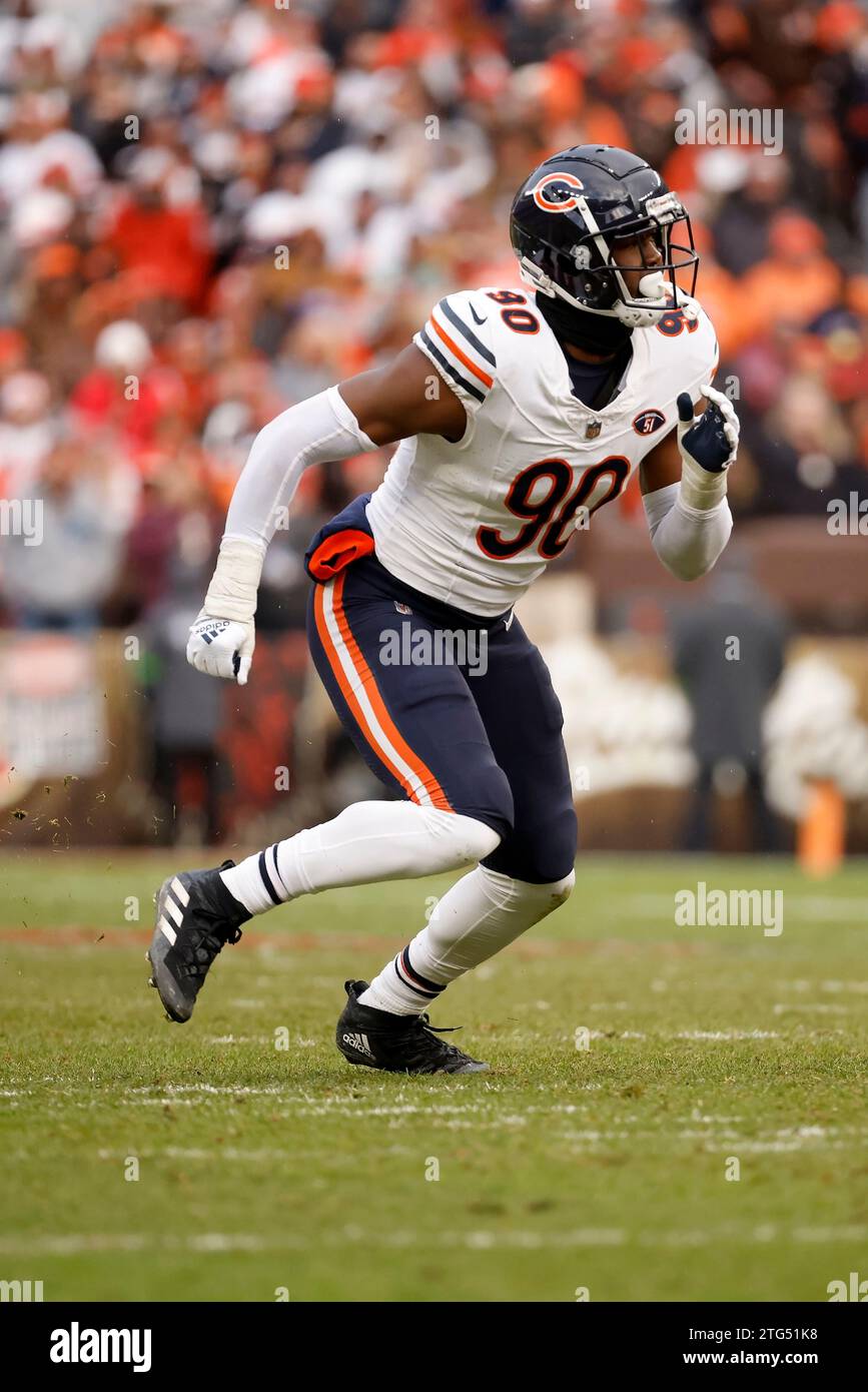 Chicago Bears defensive lineman Dominique Robinson (90) runs after the ...