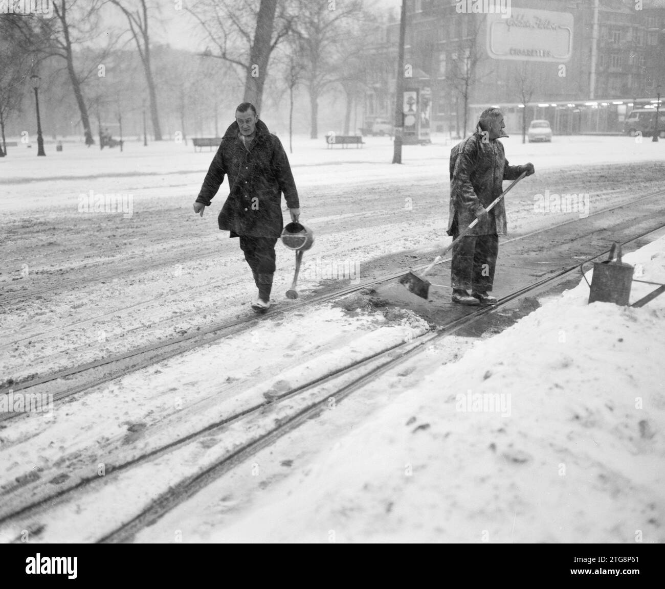 Amsterdam in the snow, the employees of Municipal Transport Company ...