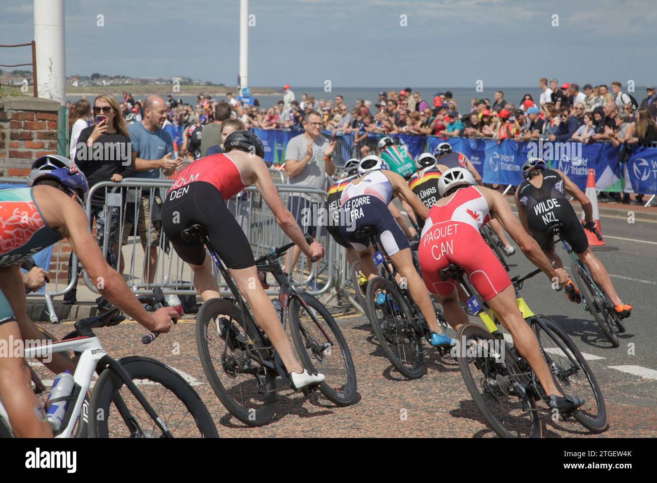 Crowds watch the elite athletes in the World Triathlon Championship ...