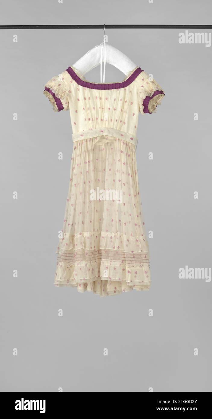 White tarlatan hi-res stock photography and images - Alamy