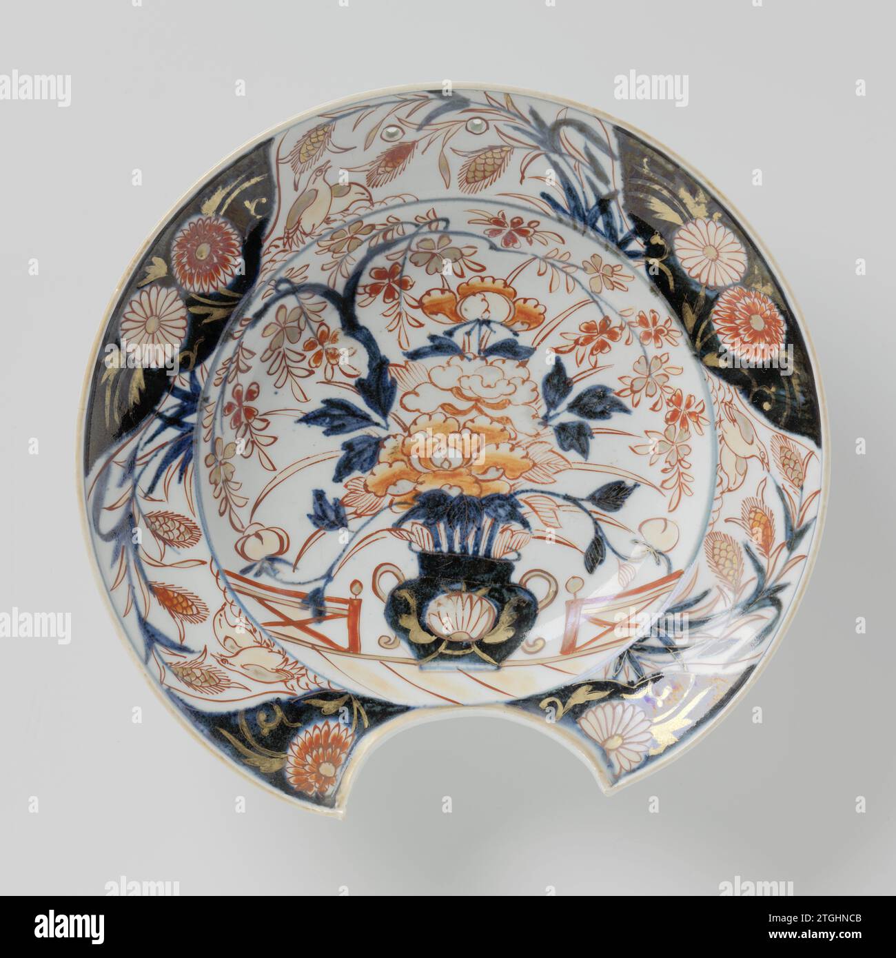 Porcelain shaving basin hi-res stock photography and images - Alamy