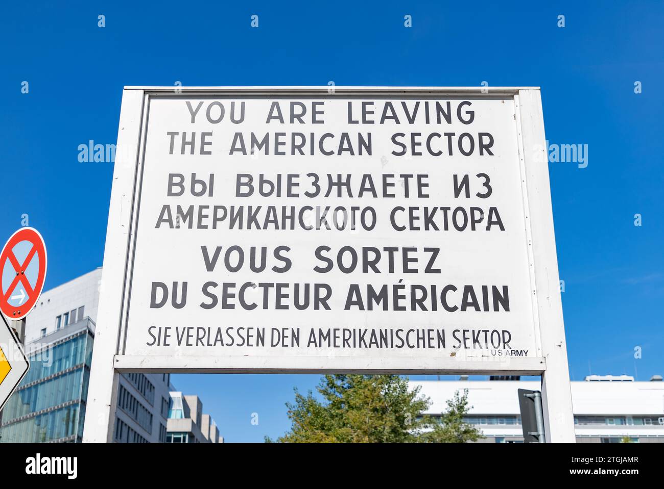 Border picture architecture building hi-res stock photography and ...