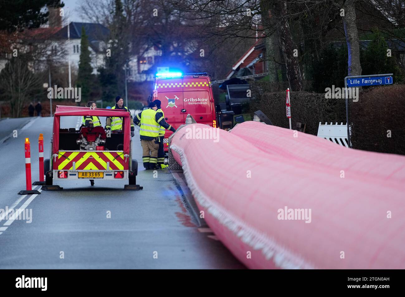 The Danish Civil Defense Agency is deploying water tubes at the ...