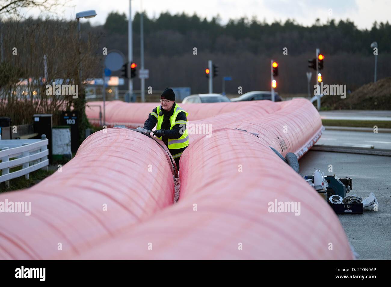 The Danish Civil Defense Agency is deploying water tubes at the ...