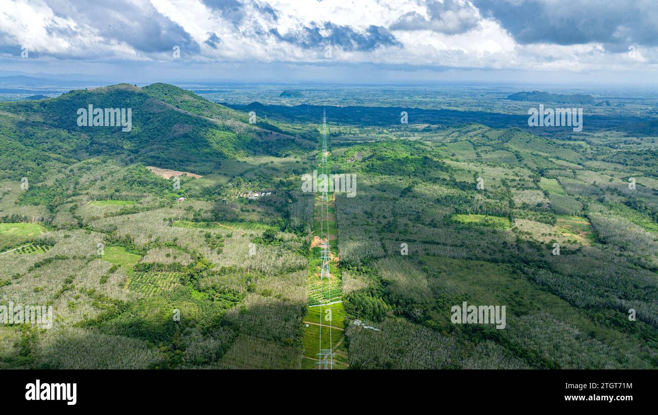 (231220) -- PHATTHALUNG, Dec. 20, 2023 (Xinhua) -- This aerial photo taken on Dec. 20, 2023 ...