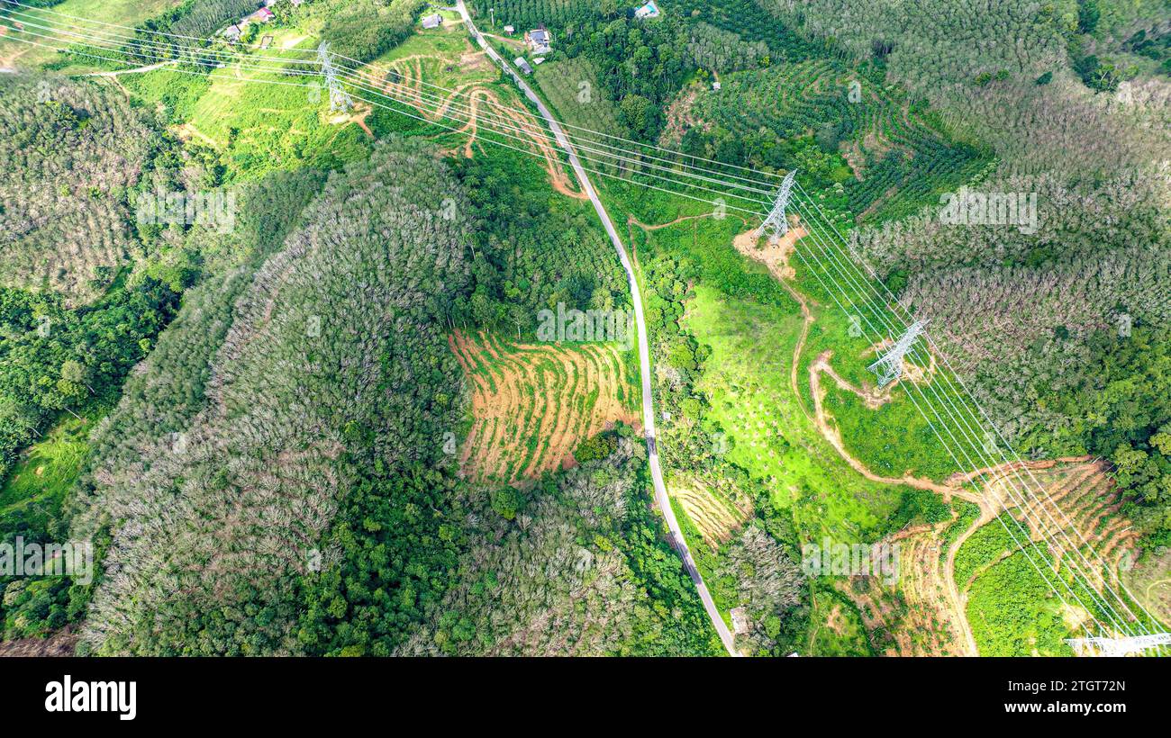 (231220) -- PHATTHALUNG, Dec. 20, 2023 (Xinhua) -- This aerial photo taken on Dec. 19, 2023 ...