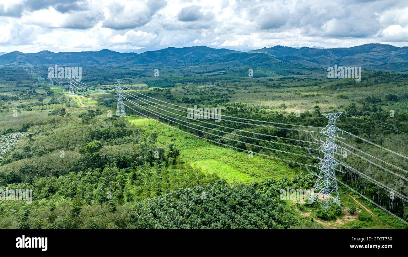 (231220) -- PHATTHALUNG, Dec. 20, 2023 (Xinhua) -- This aerial photo taken on Dec. 20, 2023 ...