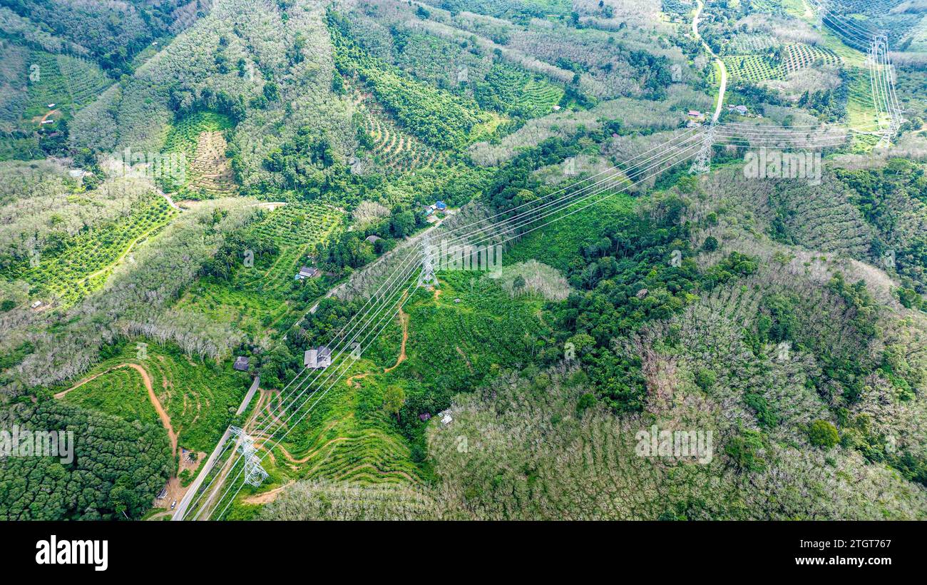 (231220) -- PHATTHALUNG, Dec. 20, 2023 (Xinhua) -- This aerial photo taken on Dec. 19, 2023 ...