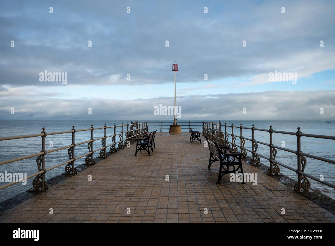 Swanage walkway lookout path in winter looking to sea Stock Photo - Alamy