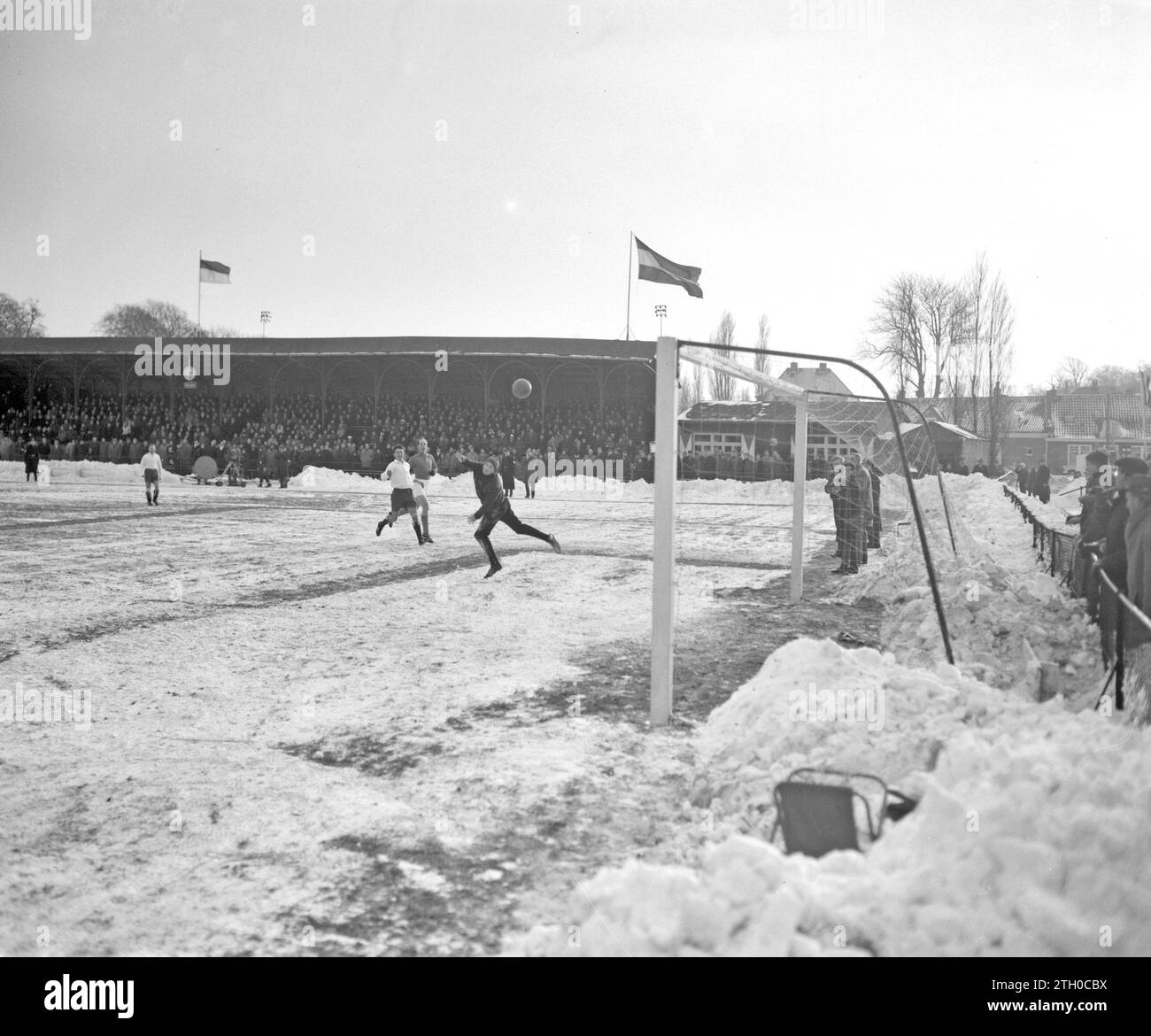 Khfc against old internationals hi-res stock photography and images - Alamy