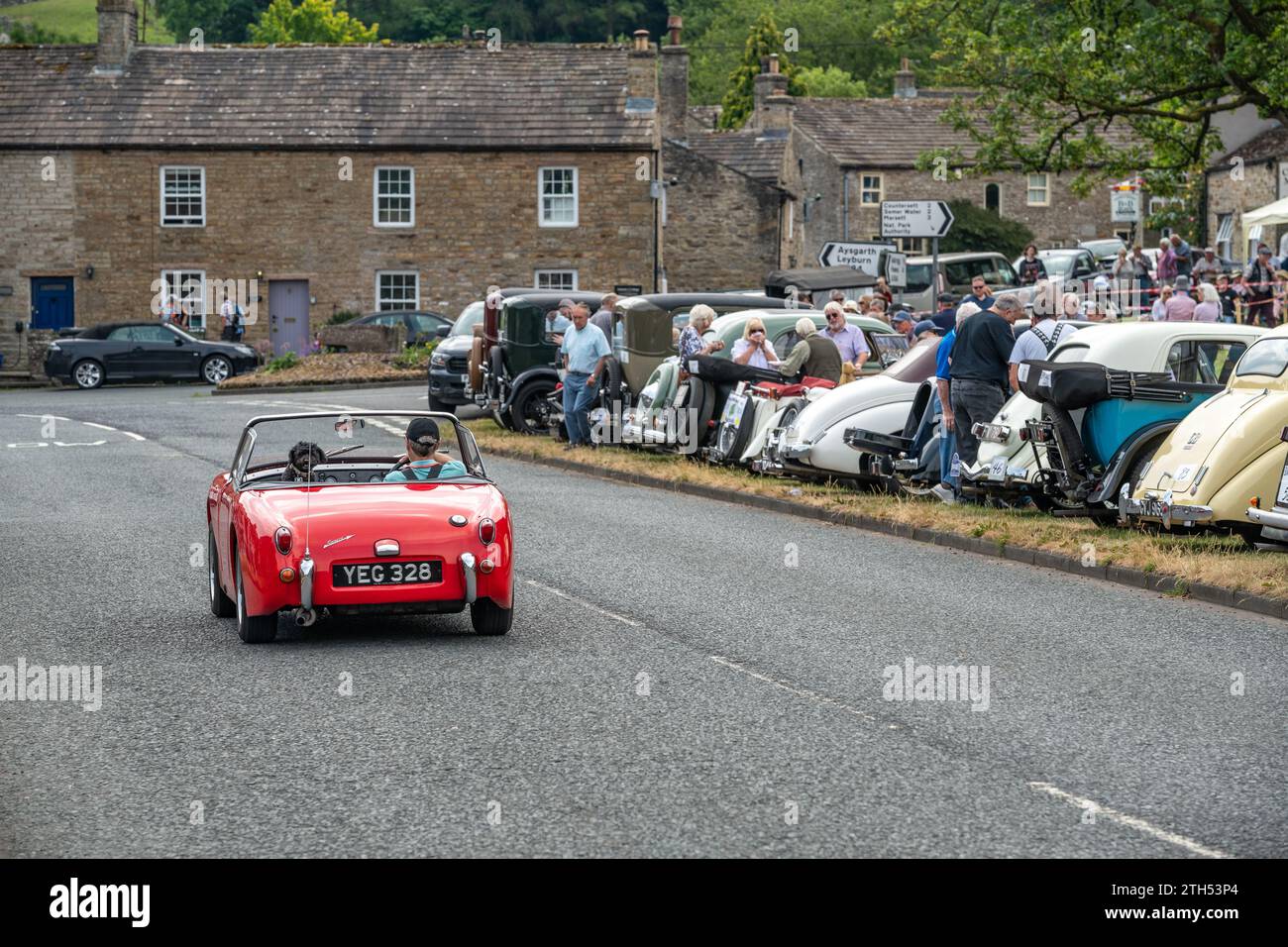 Classic cars in the Beamish Reliability Trial in Bainbridge Yorkshire ...