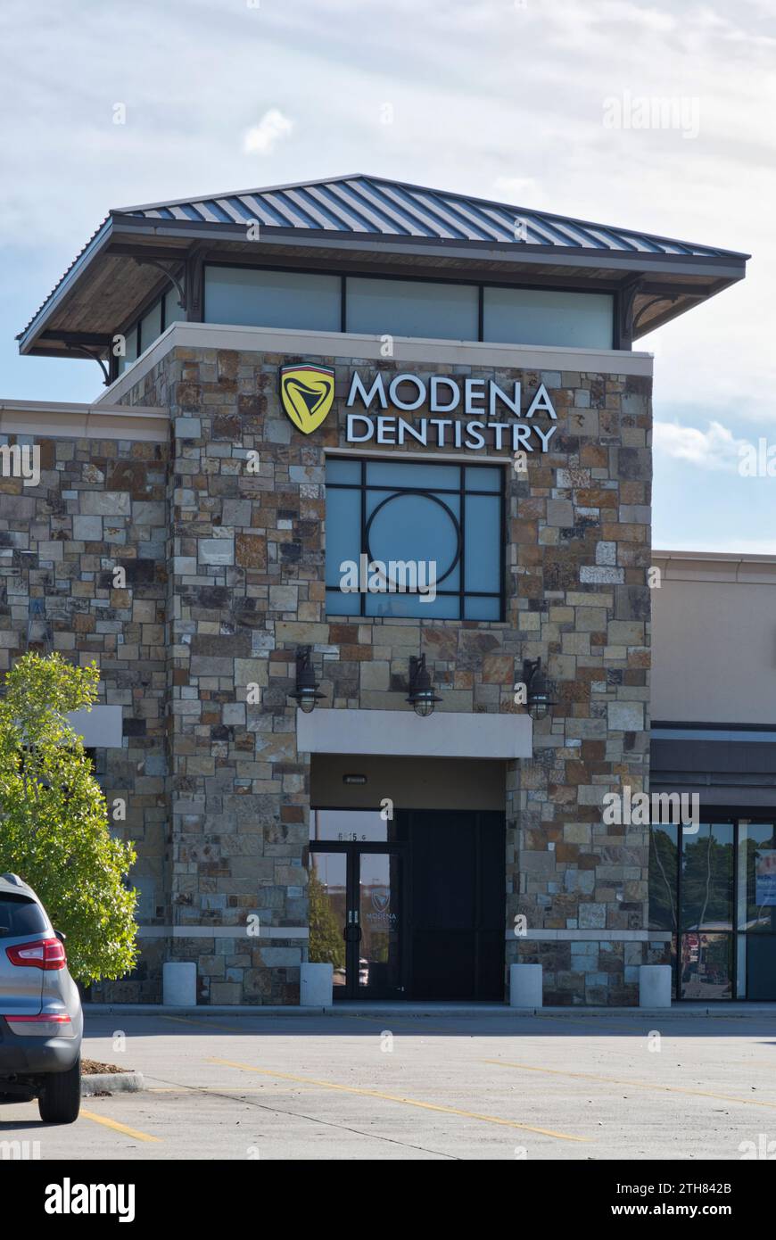 Dental office exterior hi-res stock photography and images - Alamy