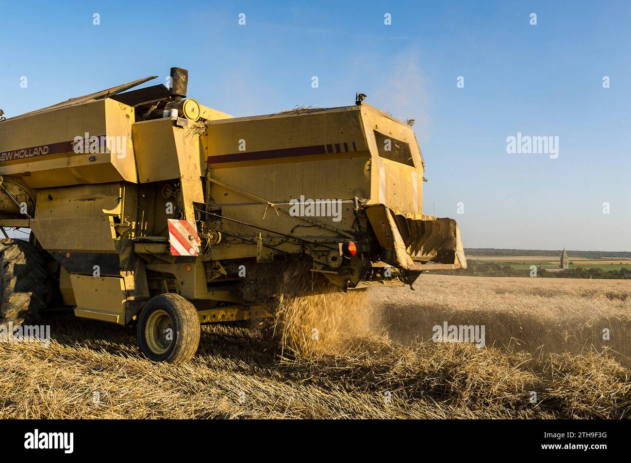The farmers take advantage of a few days without rain to harvest their ...