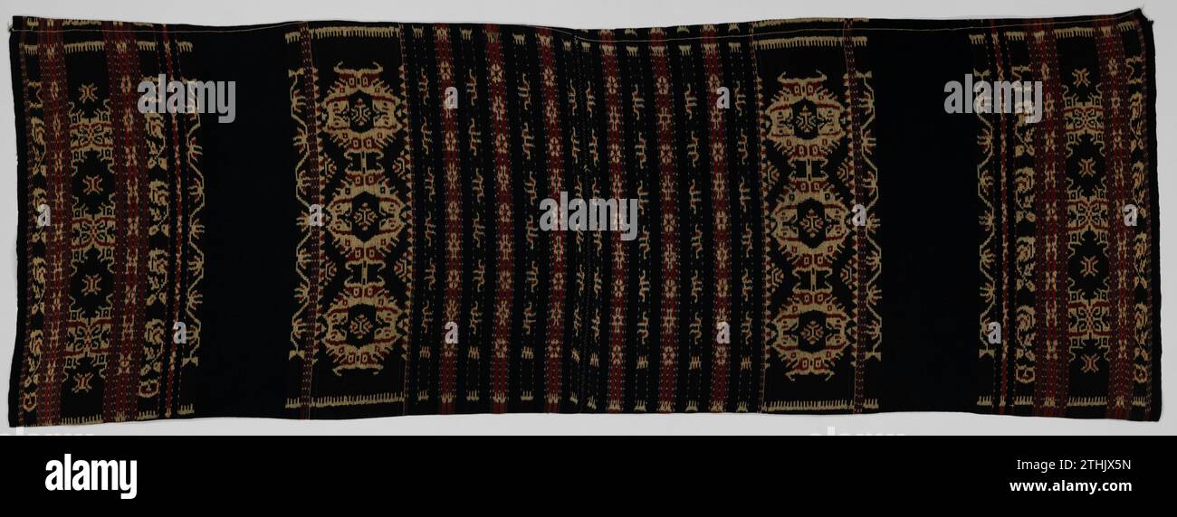 Kokerdoek, anonymous, 1900 - 1949 Tube cloth with dragon motifs. Save ...
