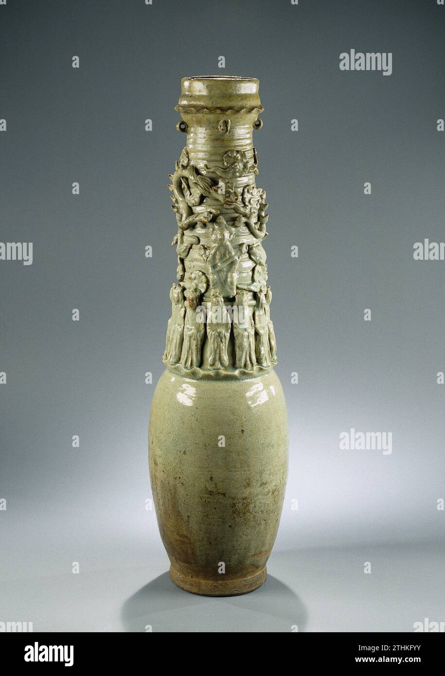 Vase, anonymous, c. 1127 - c. 1279 Graf vase of stoneware with an egg ...