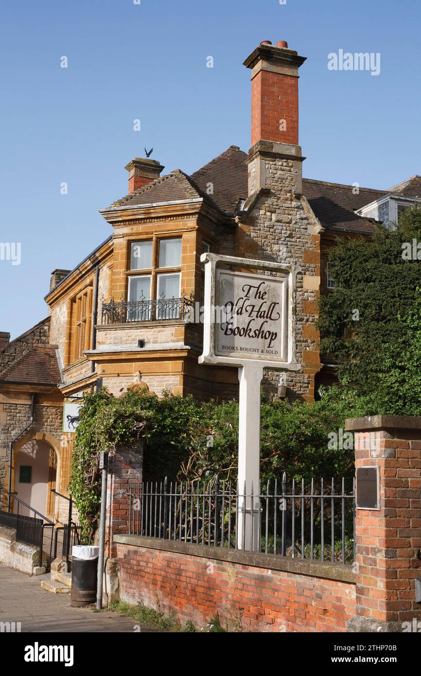 Old market square sign hi-res stock photography and images - Alamy