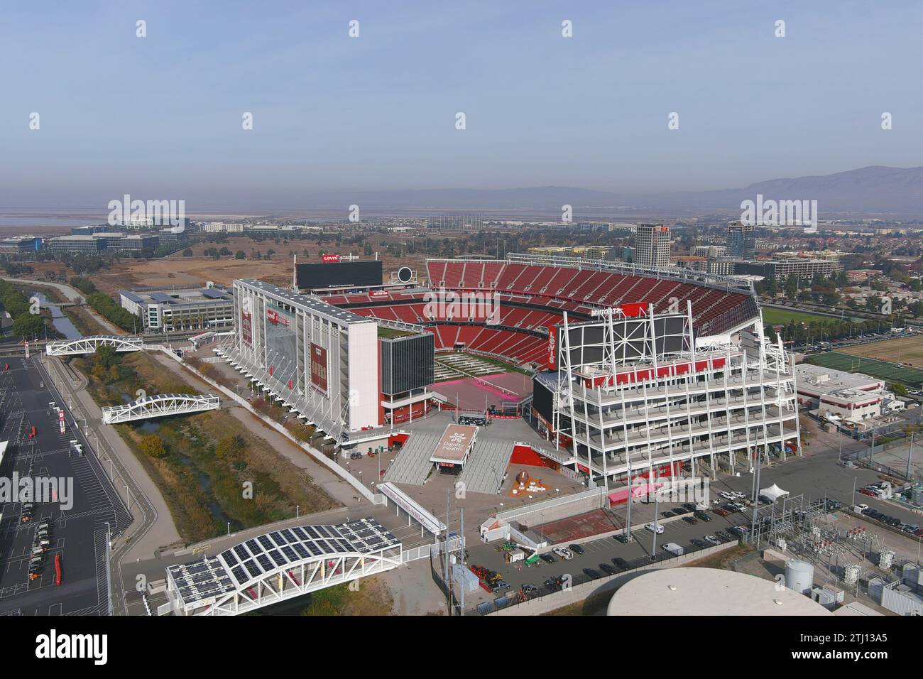Levi's stadium aerial hi-res stock photography and images - Alamy