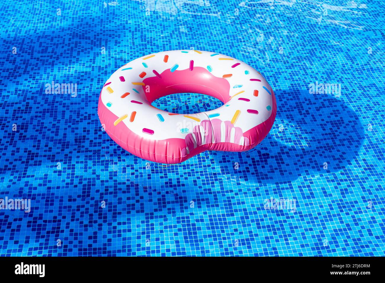Floats in a circle hi-res stock photography and images - Alamy