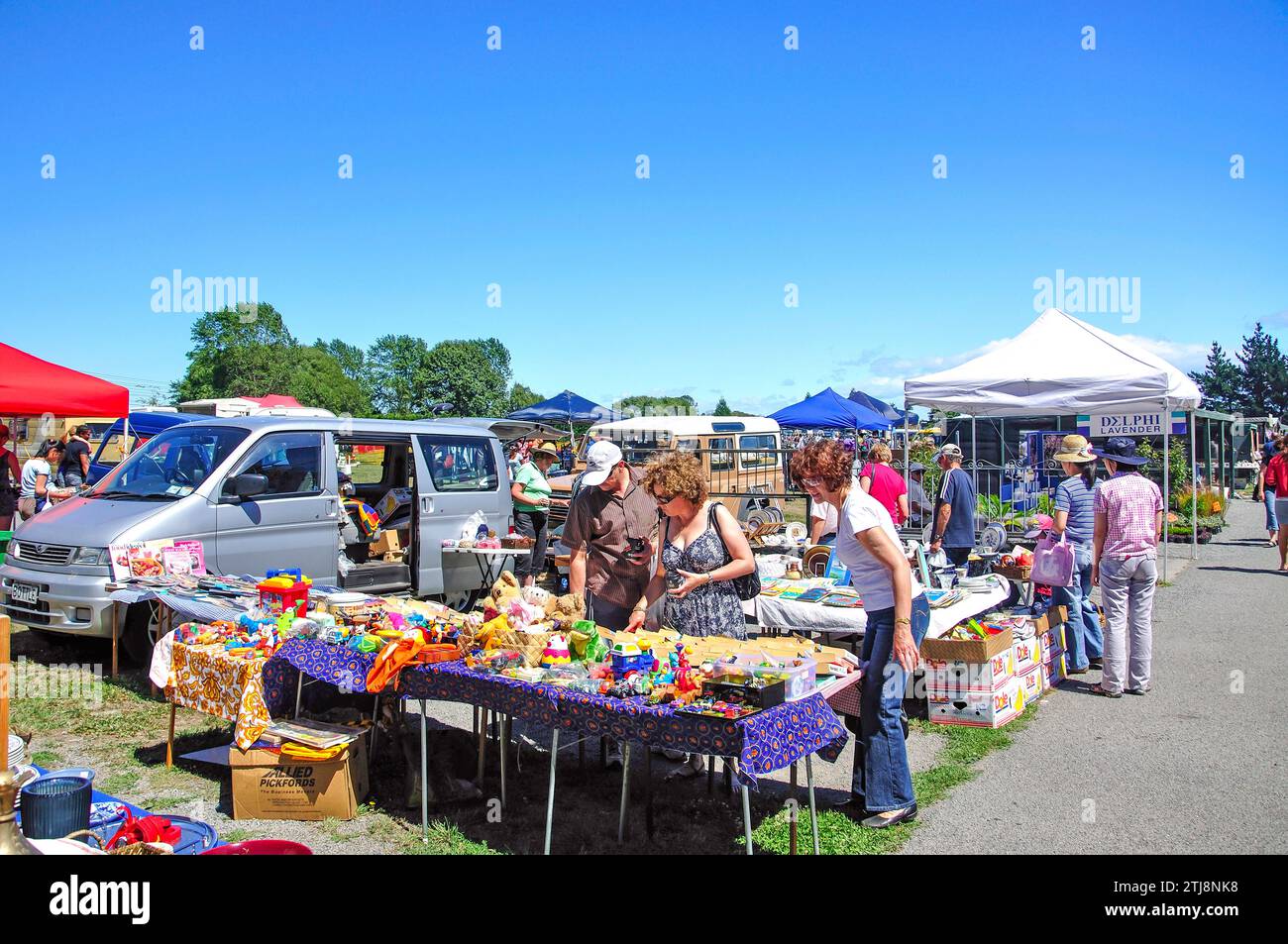 Car boot stalls, The Riccarton Market, Riccarton, Christchurch ...