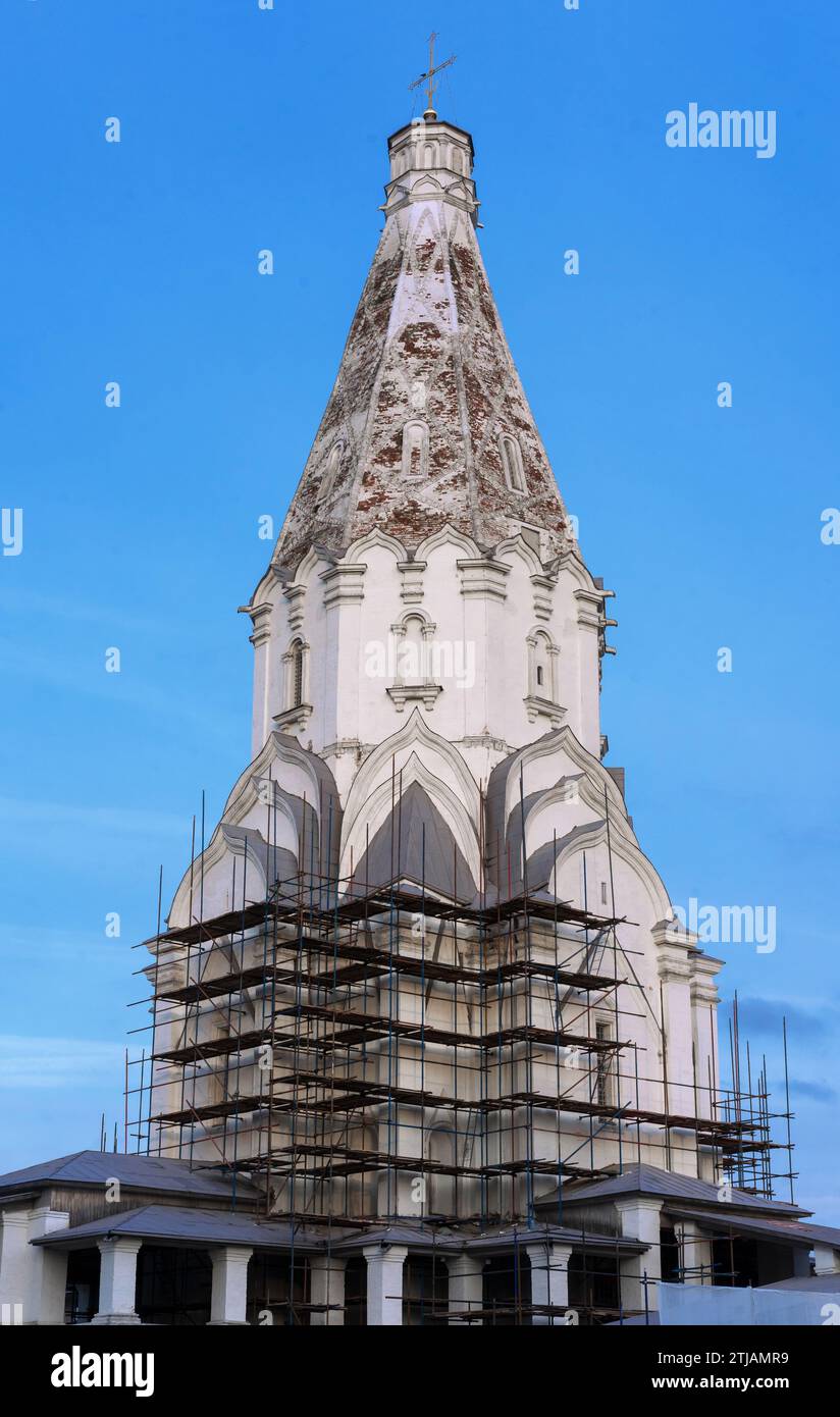 Scaffolding on the facade of an ancient church in Moscow in Kolomensky ...