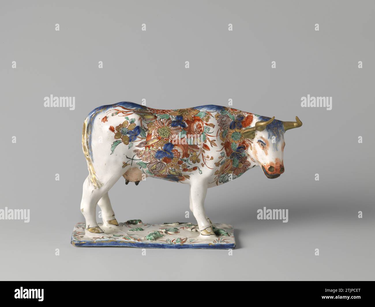 Faience cow hi-res stock photography and images - Alamy