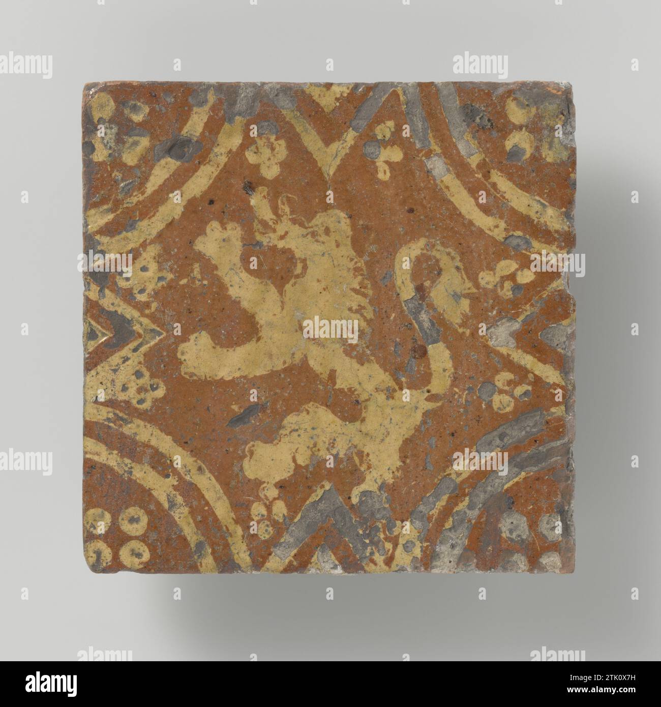 Tile, Anonymous, 1700 - 1800 Tile painted in yellow with a climbing ...