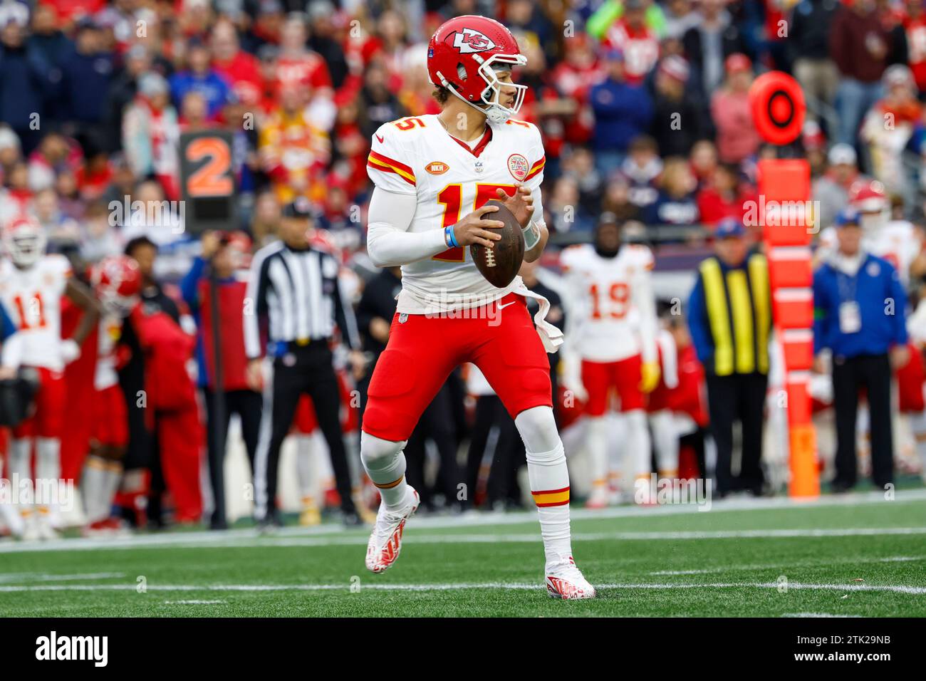 Kansas City Chiefs quarterback Patrick Mahomes (15) drops back to make ...