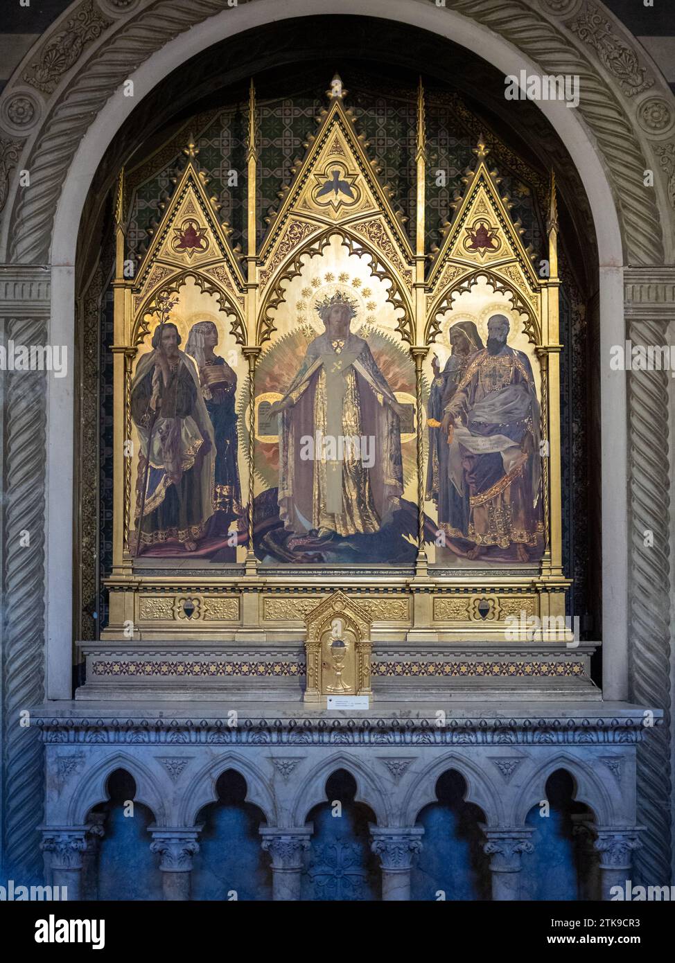 Gothic altar panel, Baptistry of San Giovanni, Siena Stock Photo - Alamy