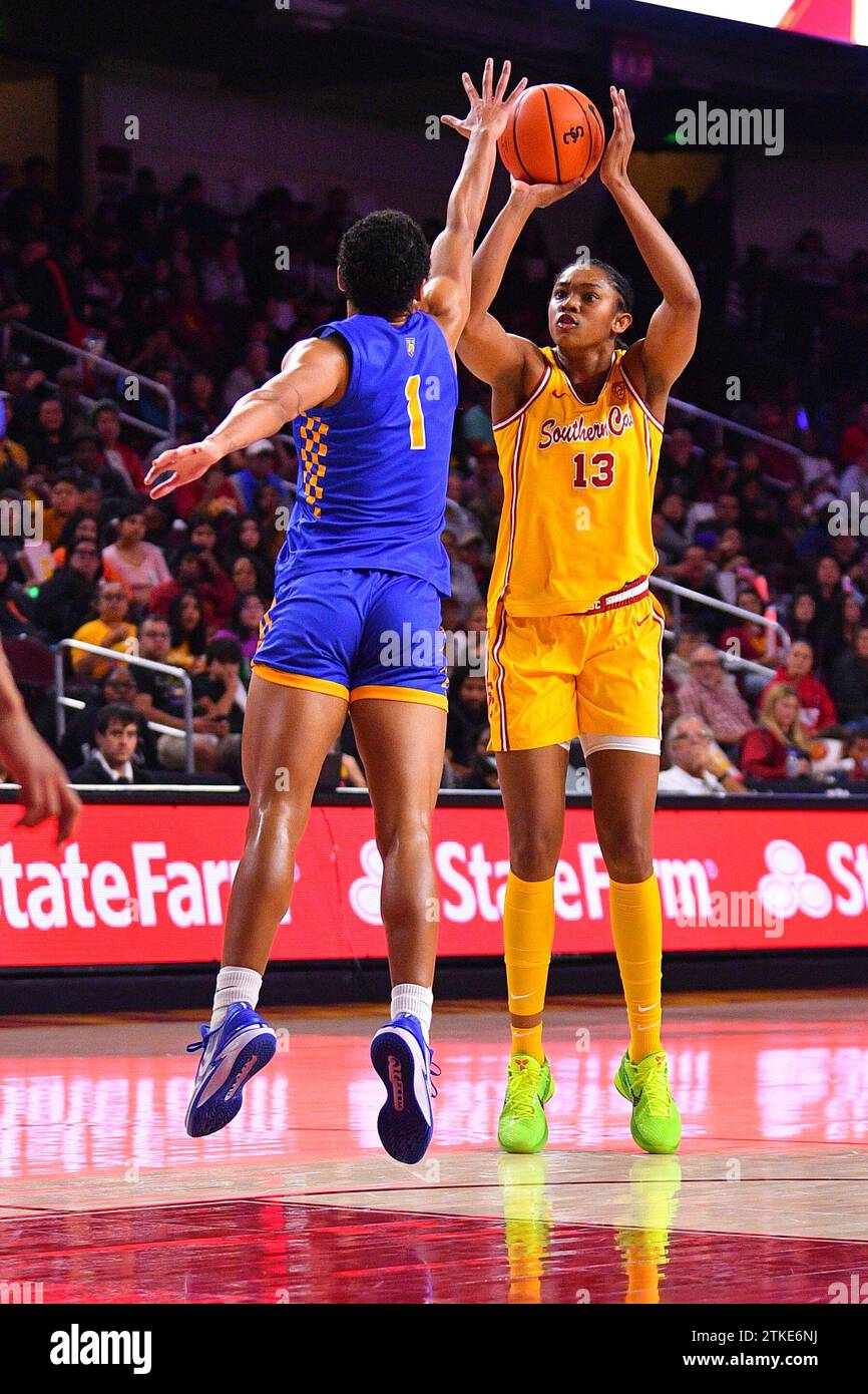 LOS ANGELES, CA - DECEMBER 10: USC Trojans forward Rayah Marshall (13 ...