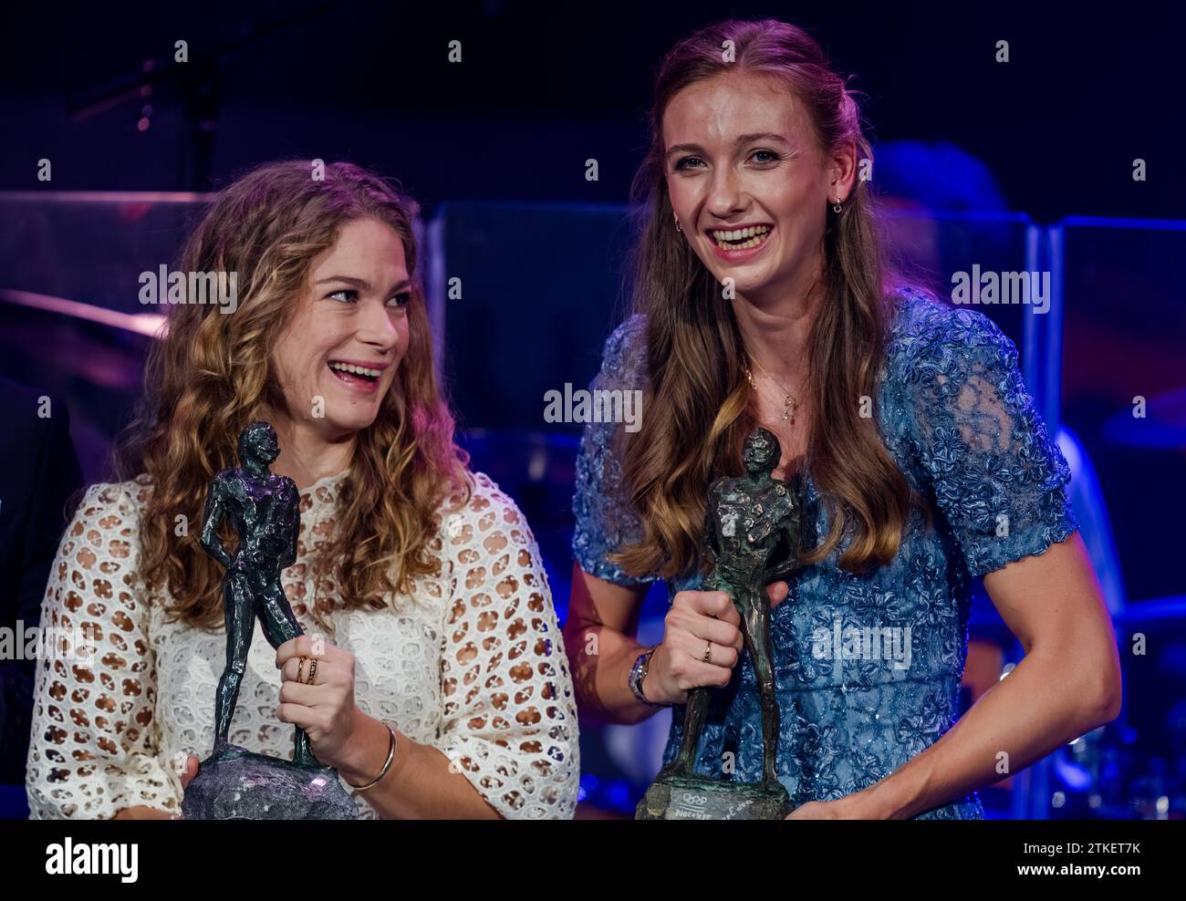 UTRECHT - Diede de Groot and Femke Bol (R) with their prizes during the ...