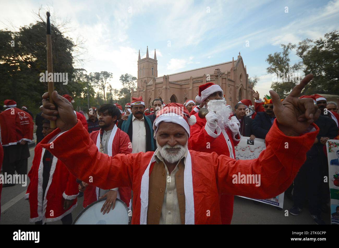 Peshawar, Peshawar, Pakistan. 20th Dec, 2023. Members of the Pakistani ...