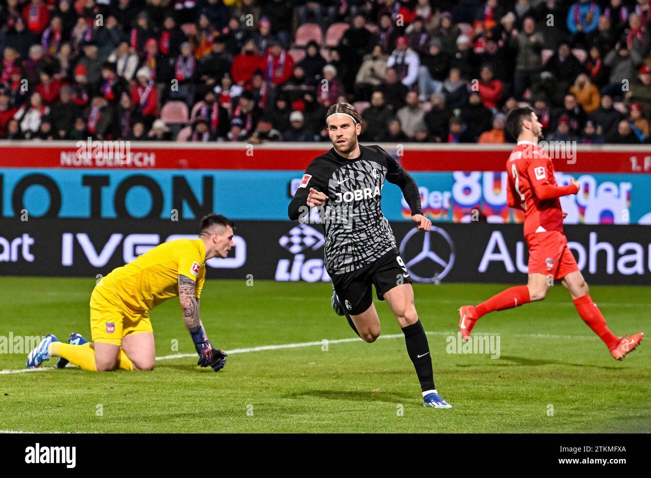 20 December 2023, Baden-Württemberg, Heidenheim: Soccer: Bundesliga, 1 ...