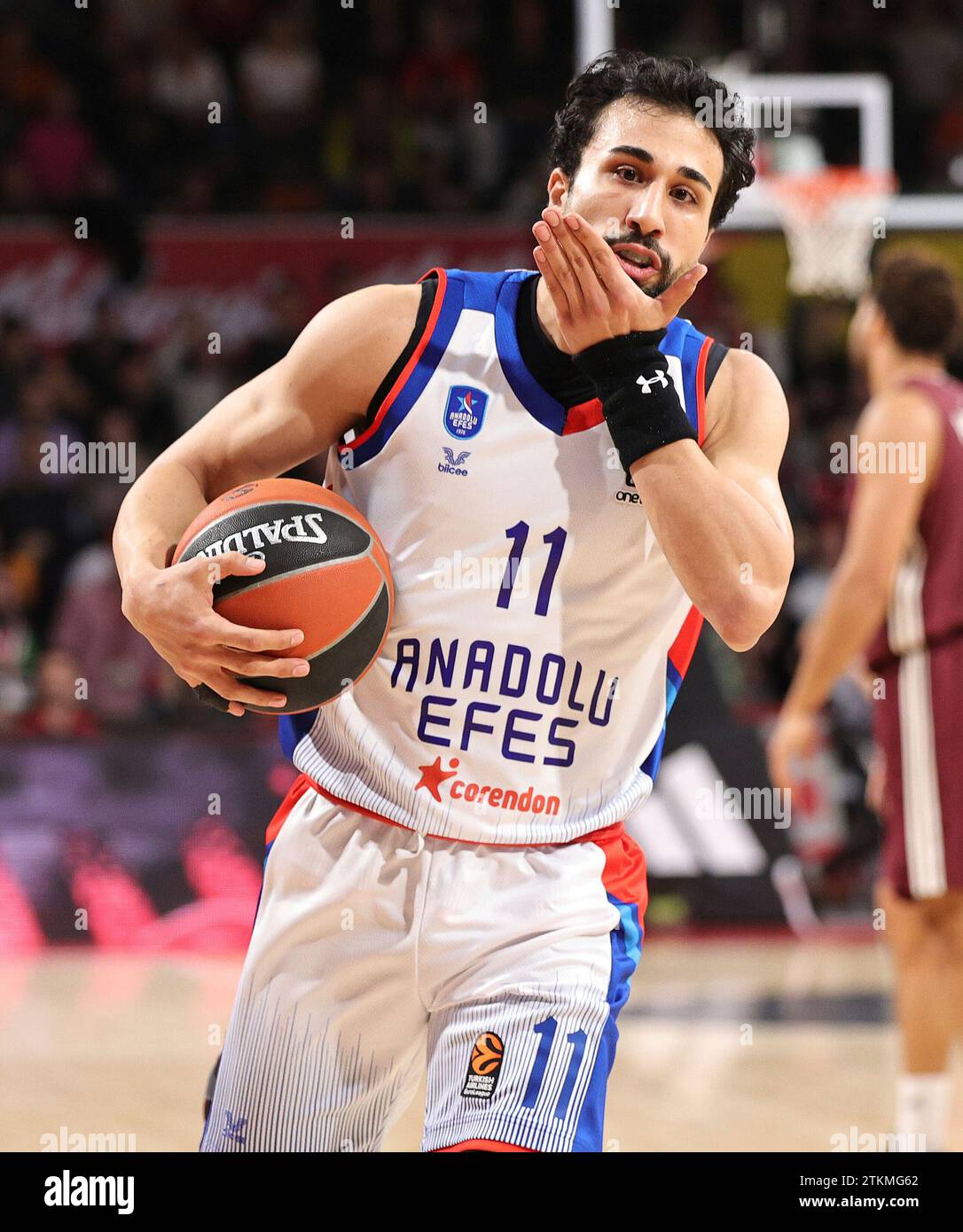 Erten Gazi (Anadolu Efes Istanbul, #11) wird gefoult. GER, FC Bayern ...