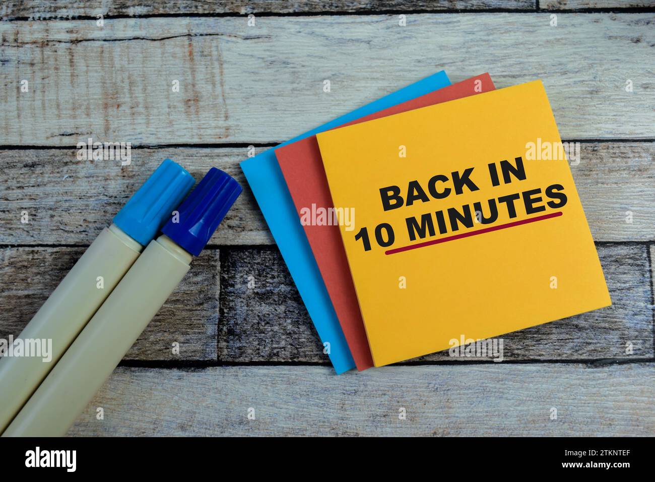 Back in 10 minutes sign hi-res stock photography and images - Alamy