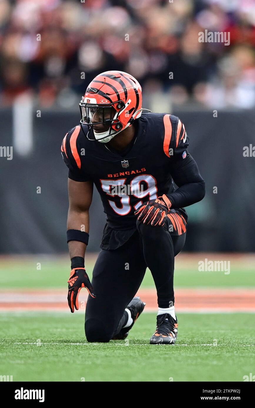 Cincinnati Bengals linebacker Akeem Davis-Gaither (59) lines up for the ...