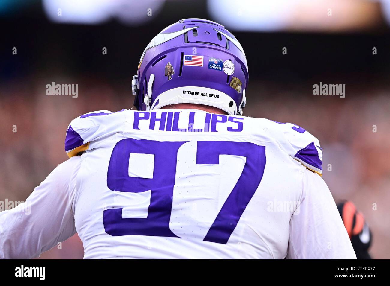 Minnesota Vikings defensive tackle Harrison Phillips (97) wears a ...