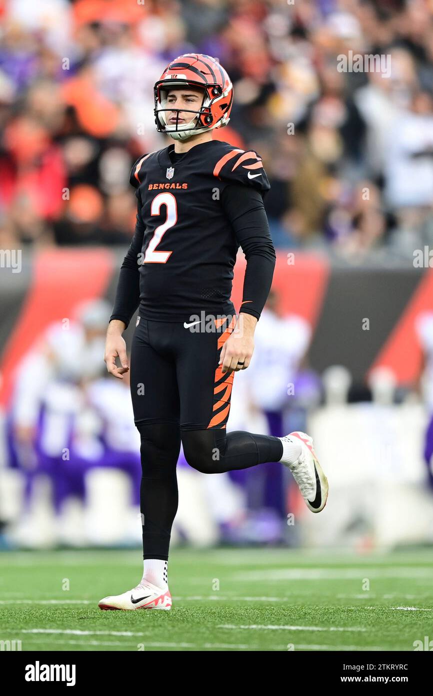 Cincinnati Bengals place kicker Evan McPherson (2) prepares to kick a ...