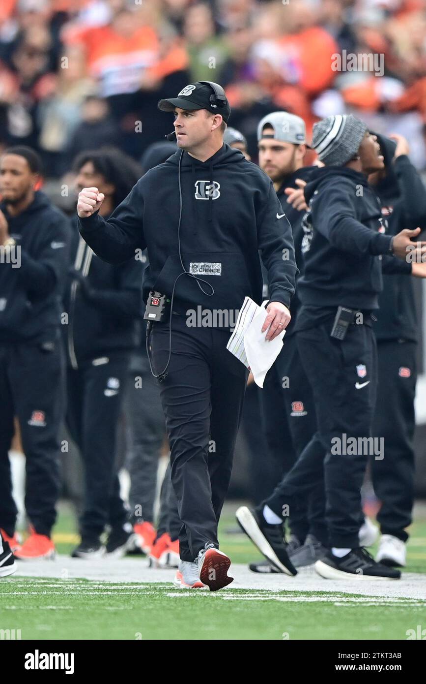 Cincinnati Bengals head coach Zac Taylor celebrates a play during an ...