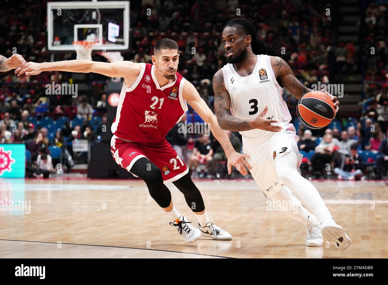 Milan, Italy. 20th Dec, 2023. EA7 EMPORIO ARMANI OLIMPIA MILANO VS LDLC ...